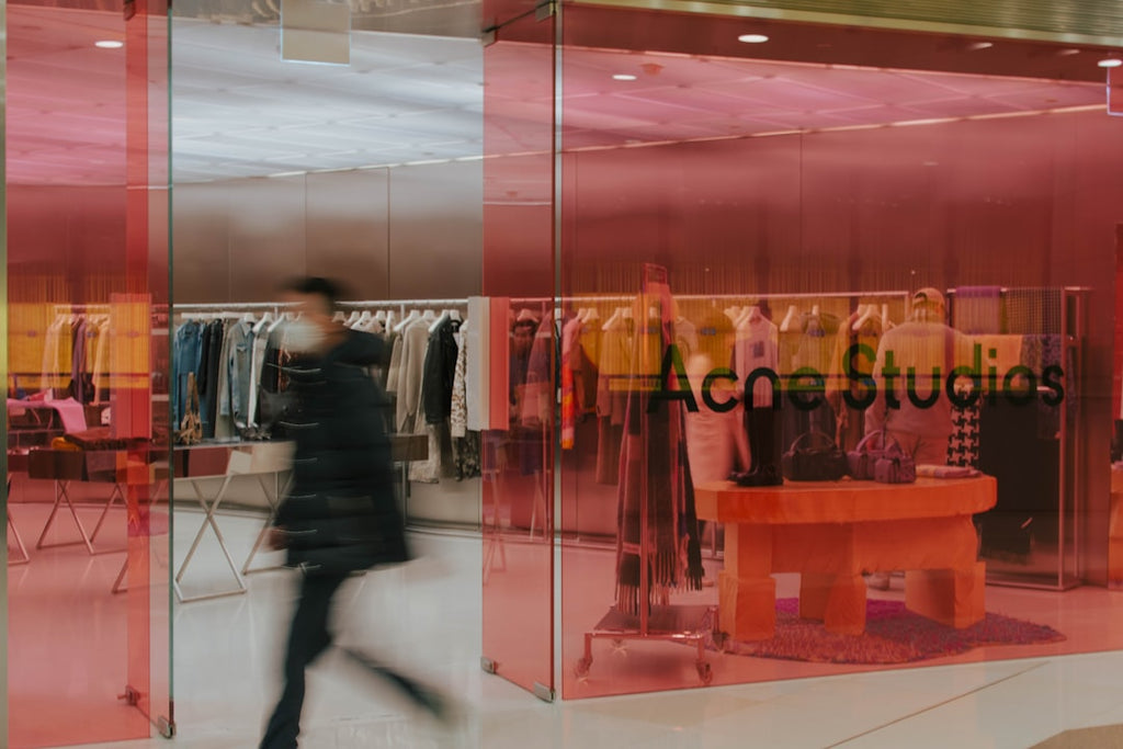 Mastering Omnichannel and Hybrid Commerce: The Future of Retail in 202 ...